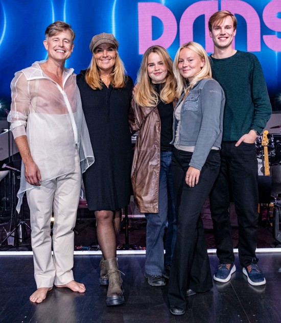 For første gang i Vild med dans: Caspar Phillipson havde hele familien med i studiet | BILLED-BLADET