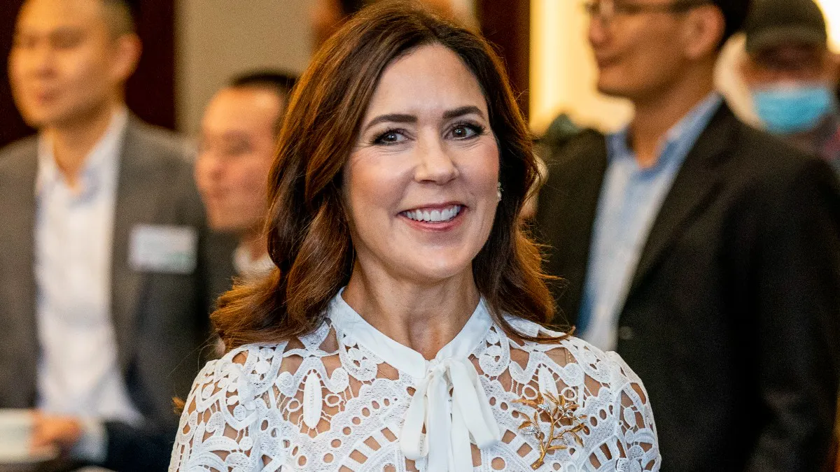 Midt i en kold tid: Mary rejser til varmt sted med helt særlig ...