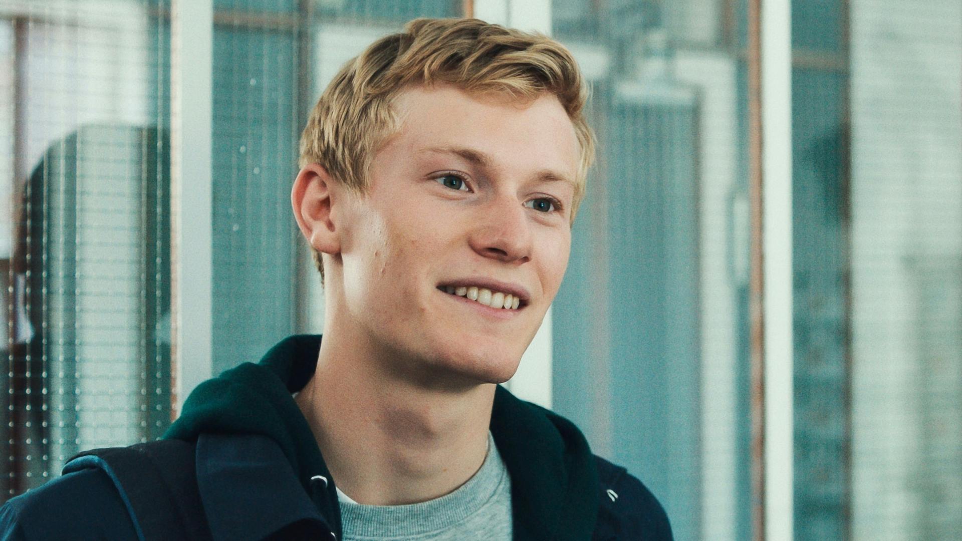 Albert Rosin Harsons svar pirrer nysgerrigheden: Hvad er der med Lasses ...