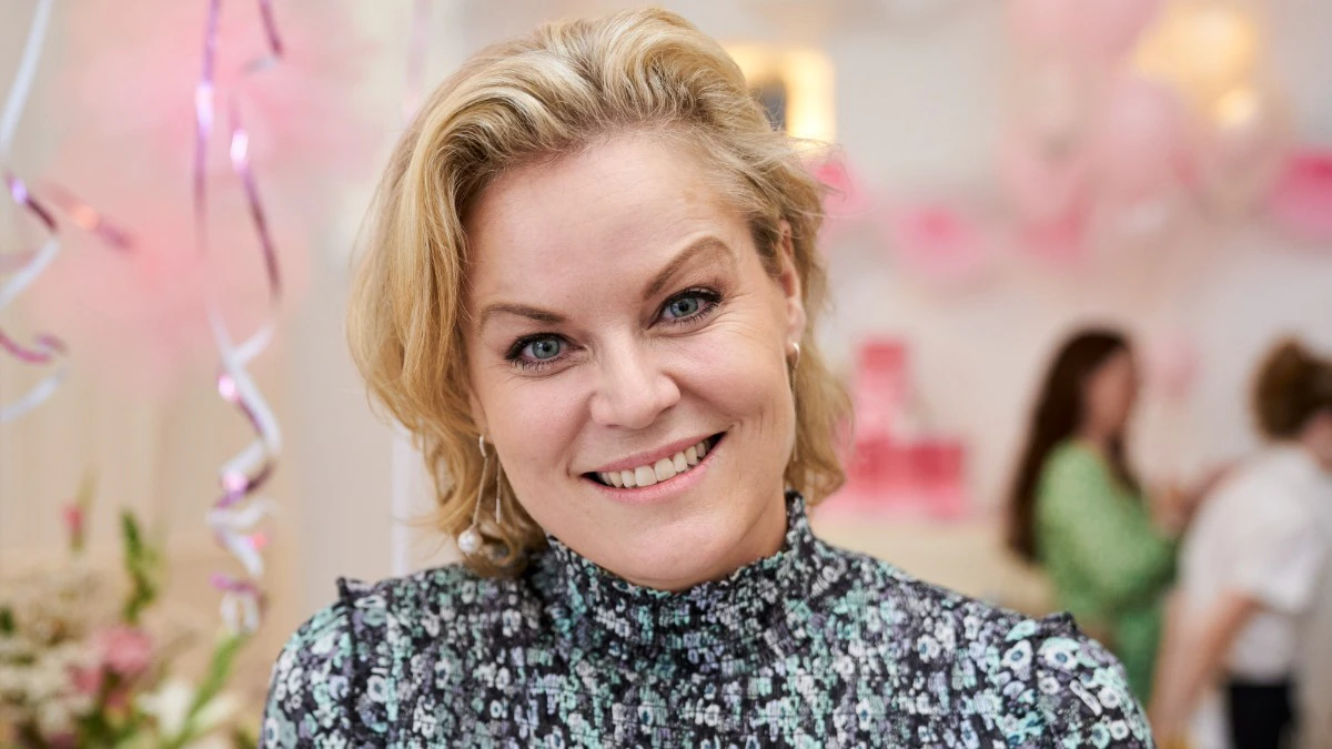 Se det søde billede: Cecilie Hother og familien gør klar til jul ...