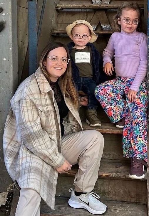 Se billederne: Så vildt har Noor fra De sjældne danskere udviklet sig ...