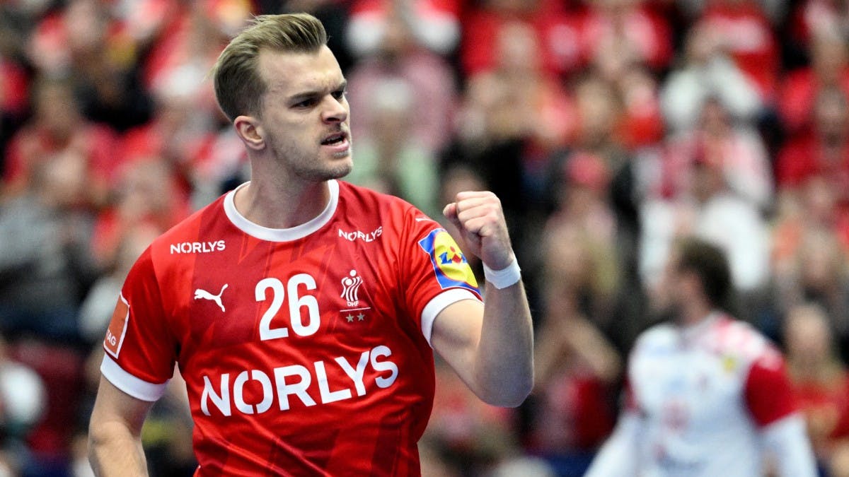 Har du også undret dig? Derfor står der ikke J. på Johan Hansens spillertrøje | BILLED-BLADET