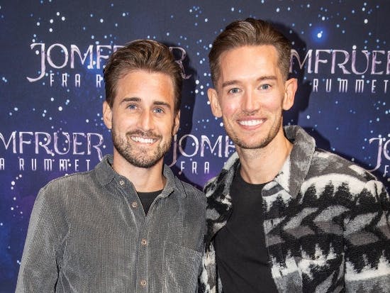 Morten Kjeldgaard og Frederik Haun øver sig på et liv med børn | BILLED-BLADET