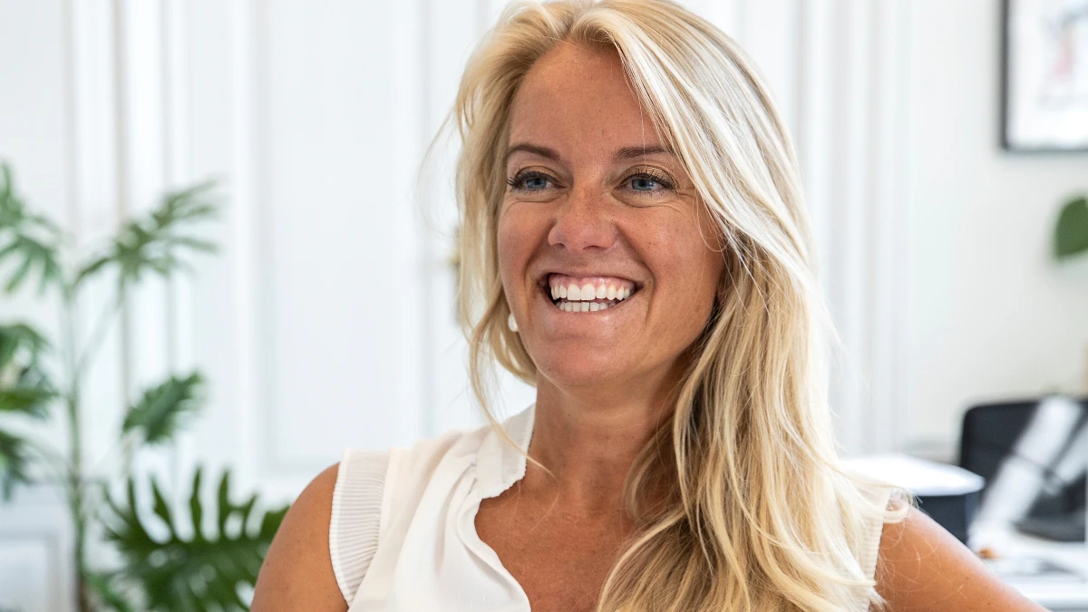 Kæresten har været på knæ: Pernille Vermund viser forlovelsesringen ...