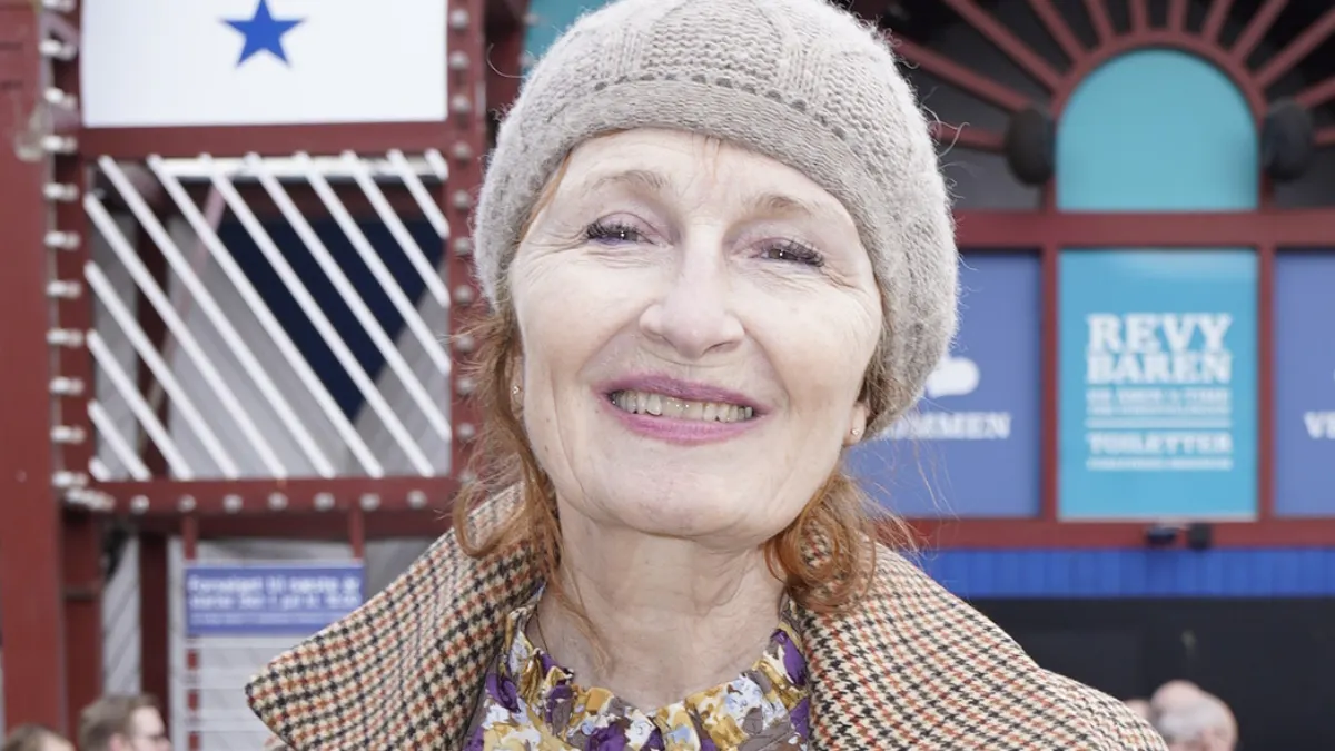Hvad sker der lige dér? Bodil Jørgensen får alle til at spærre øjnene ...