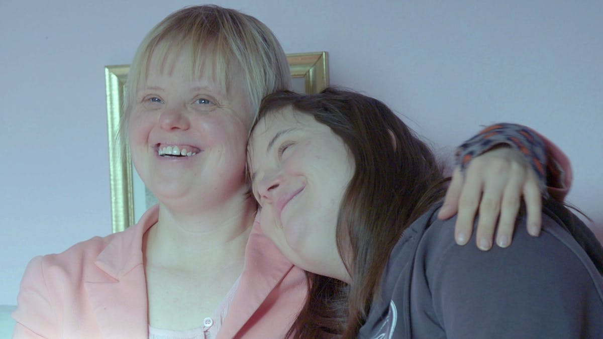 Ups, vi er voksne er slut: Får vennerne fra Valbyholm deres bosted? | BILLED-BLADET