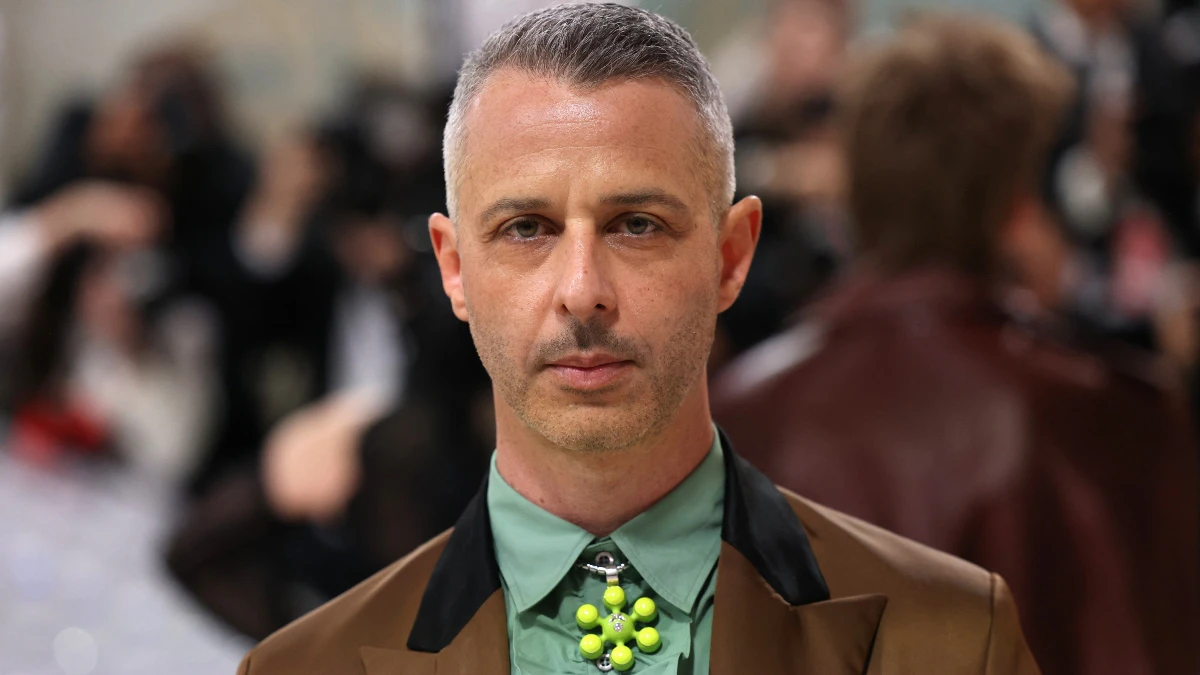 Se billedet fra Met Gala: Skuespiller Jeremy Strong havde dansker med ...