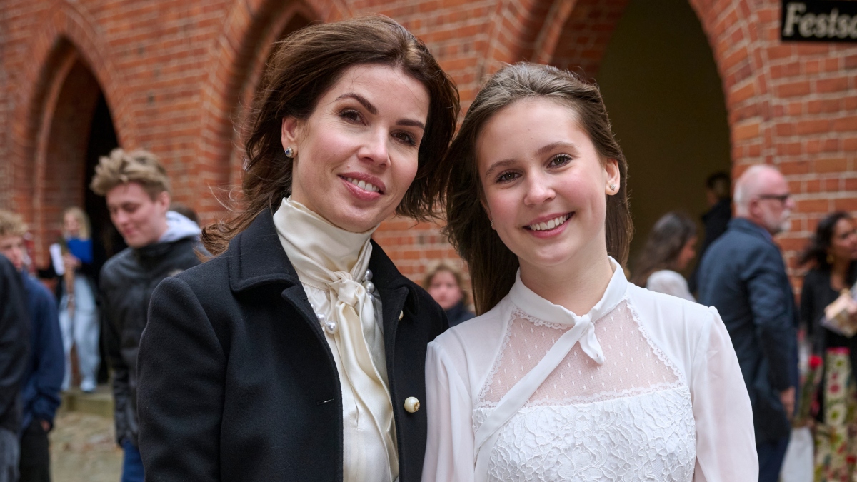 Konfirmation i Herlufsholm Kirke: Baronesse Helle tog sig godt af ...