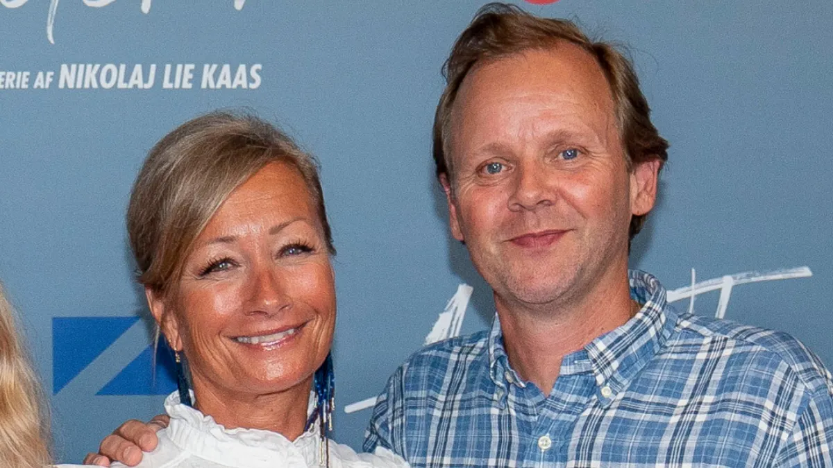 Se billedet: Maria Montell og Tomas Villum Jensen ankommer til premiere ...