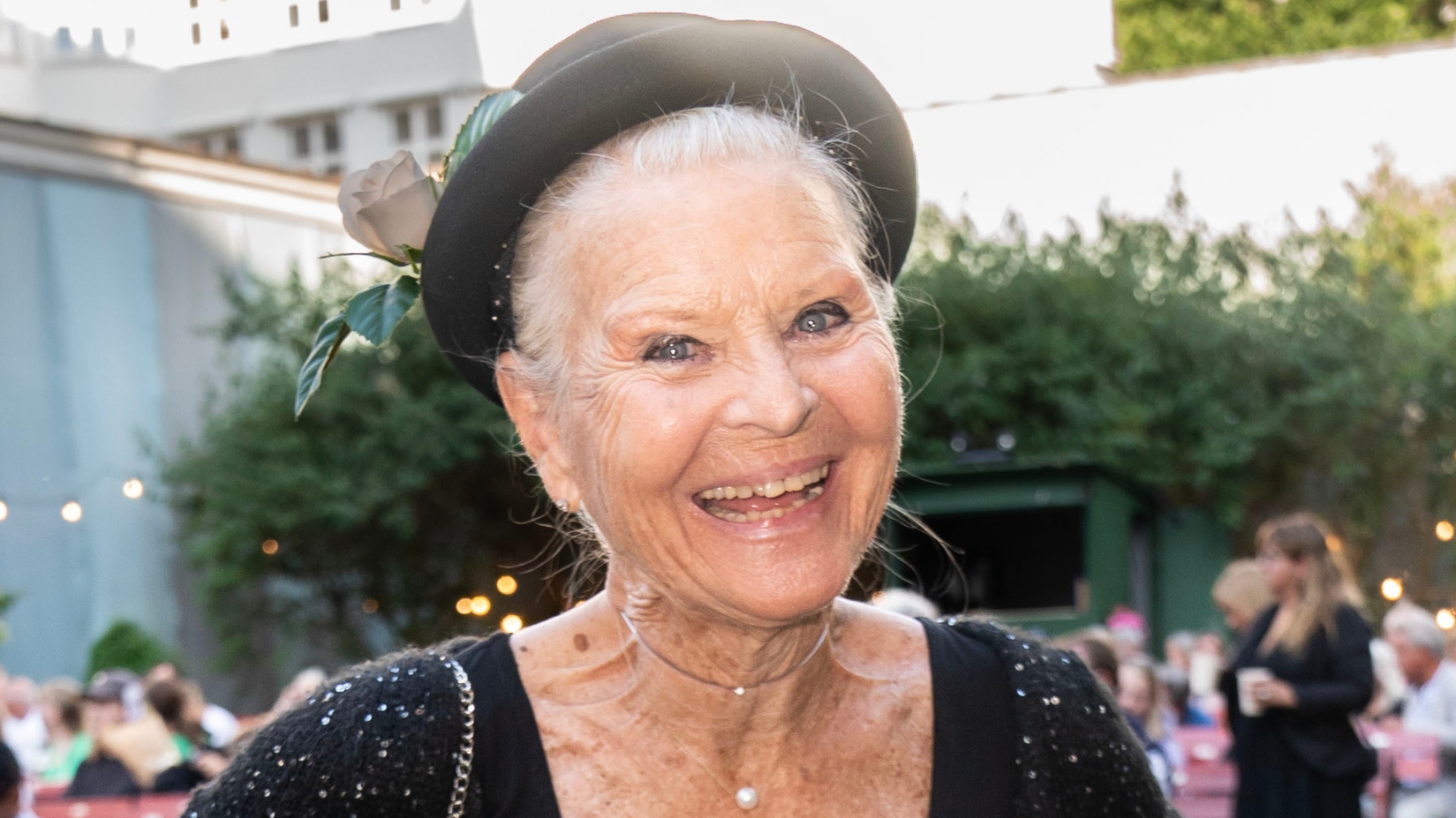 Se billedet: Helle Hertz hyggede med sin kendte datter og barnebarn ...