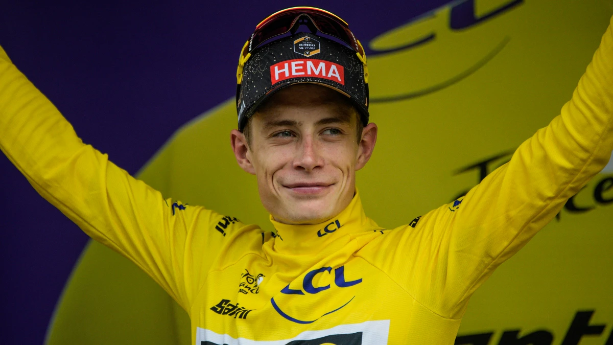 Alle hepper på Jonas Vingegaard i Tour de France – selv holder han ...