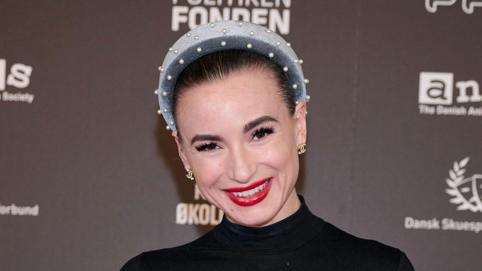 Claudia Rex præsenterer sin gravide mave for svigerfar i Italien ...