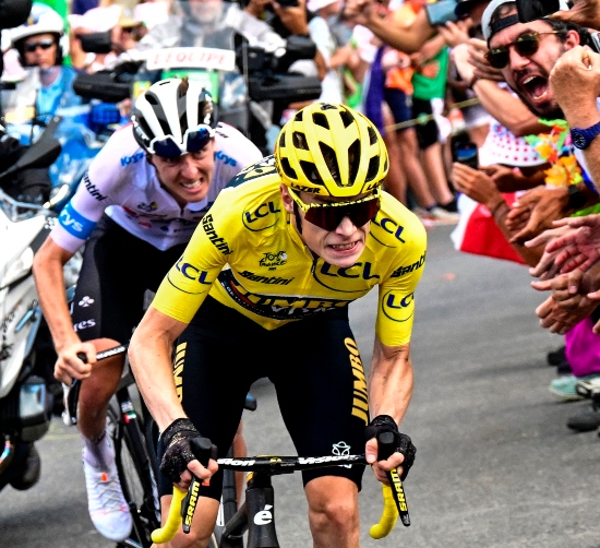 Rosa Kildahl direkte fra Frankrig: Så tæt støtter vi Jonas Vingegaard i Tour de France | BILLED ...