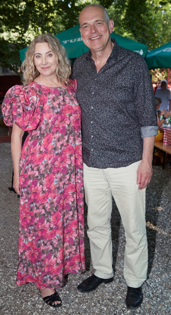 Joy-Maria Frederiksen har succes med Cirkusrevyen: Her er hendes kendte ...