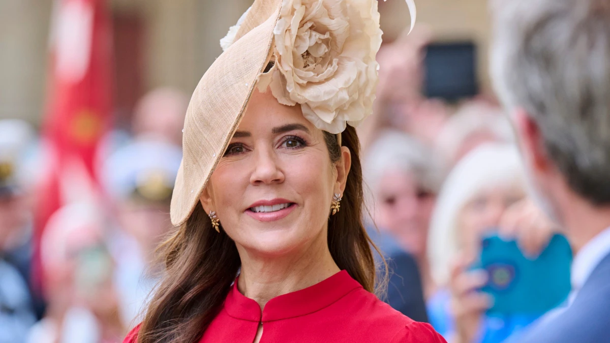 Se klippet: Kronprins Frederik og kronprinsesse Mary var klar til at gå ...