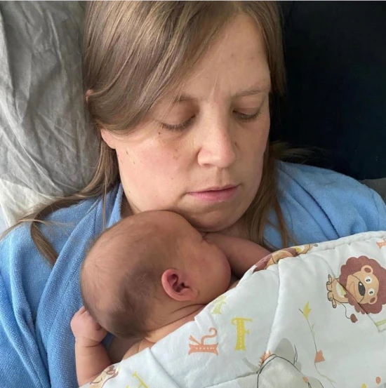 Isabel og Tina fra Fede forhold vilde af lykke: Vi er blevet forældre ...