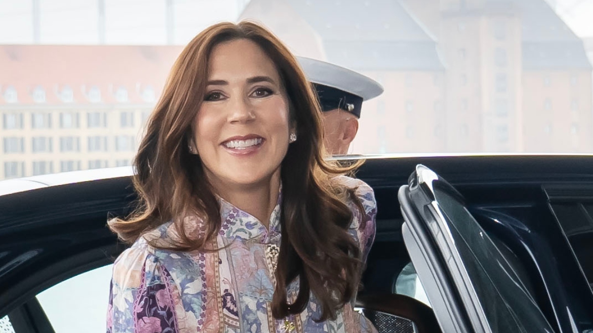 Se alle billederne: Her er kronprinsesse Marys lækre sensommerlook fra top til tå | BILLED-BLADET