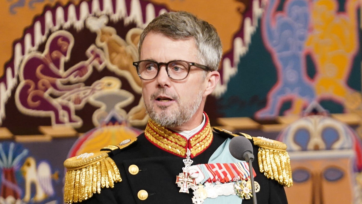 Se billedet af de fire venner: Kronprins Frederik i overraskende ... Se billedet af de fire venner: Kronprins Frederik i overraskende ...
