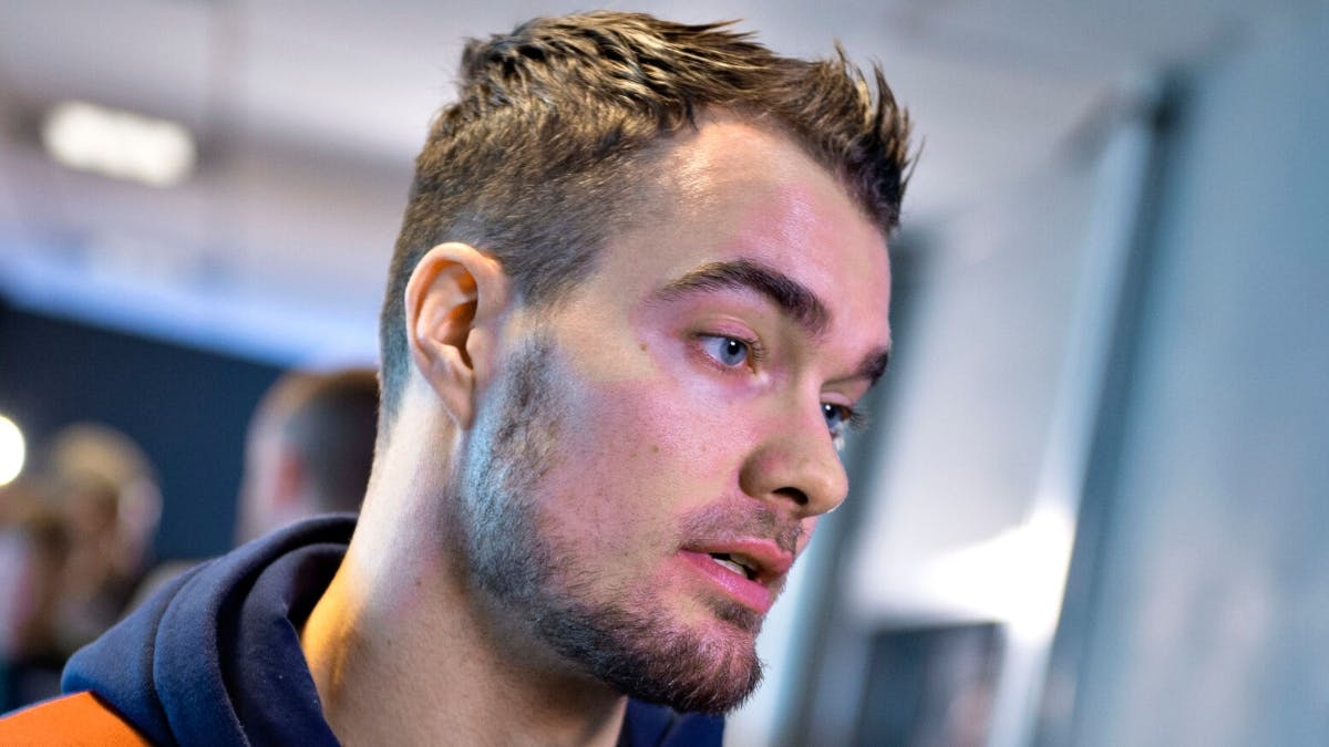 Casper U. Mortensen efter sammenbrud: Jeg tager det på min kappe ...