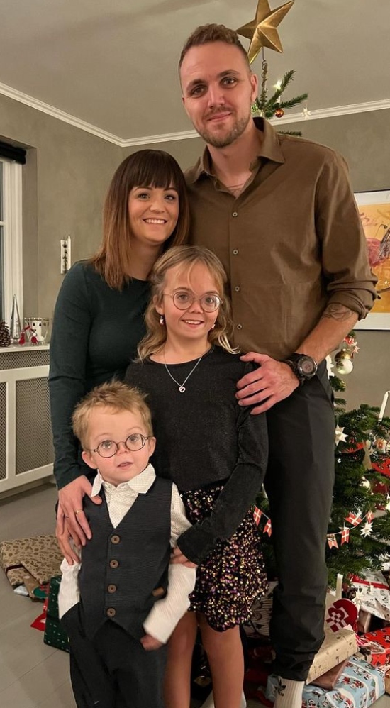 Nalina fra De sjældne danskere: Nu som flot præ-teenager sammen med lillebror | BILLED-BLADET