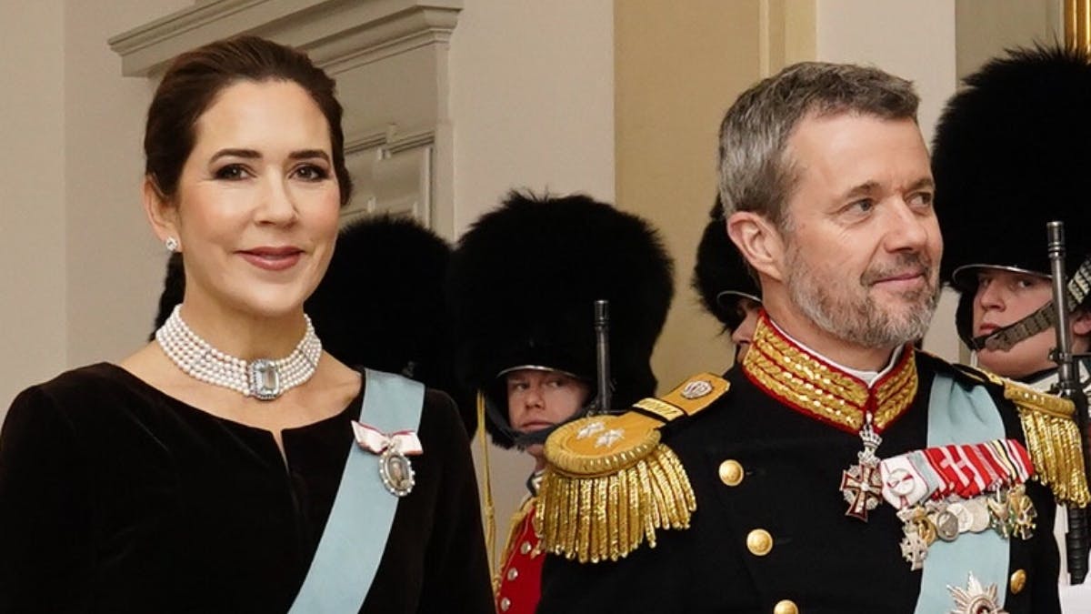 Til nytårskur hos svigermor: Kronprinsesse Mary bar kærlighedsgave fra kronprins Frederik ...
