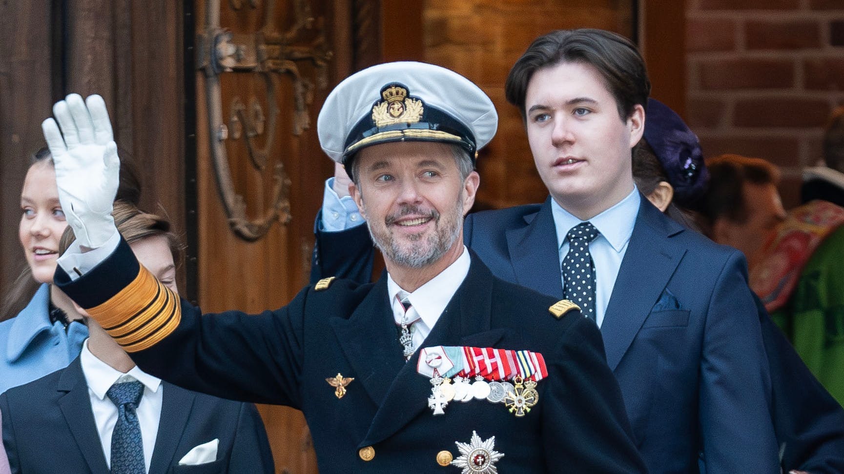 Kongehuset deler billeder og sætter ord på festgudstjenesten | BILLED-BLADET