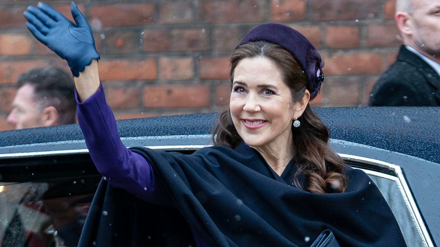 SE DE FLOTTE BILLEDER: Kronprinsesse Mary på job med stil | BILLED-BLADET