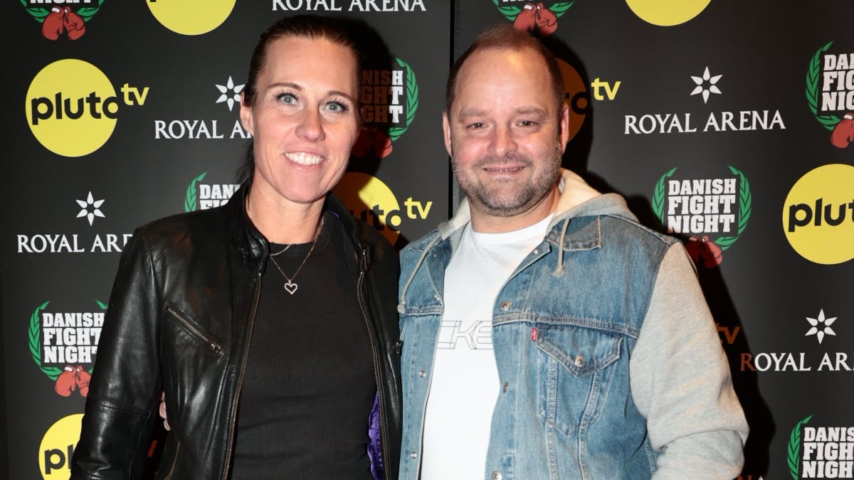 Lars Rasmussen og Louise nyder hårdtslående romantisk aften i byen ...