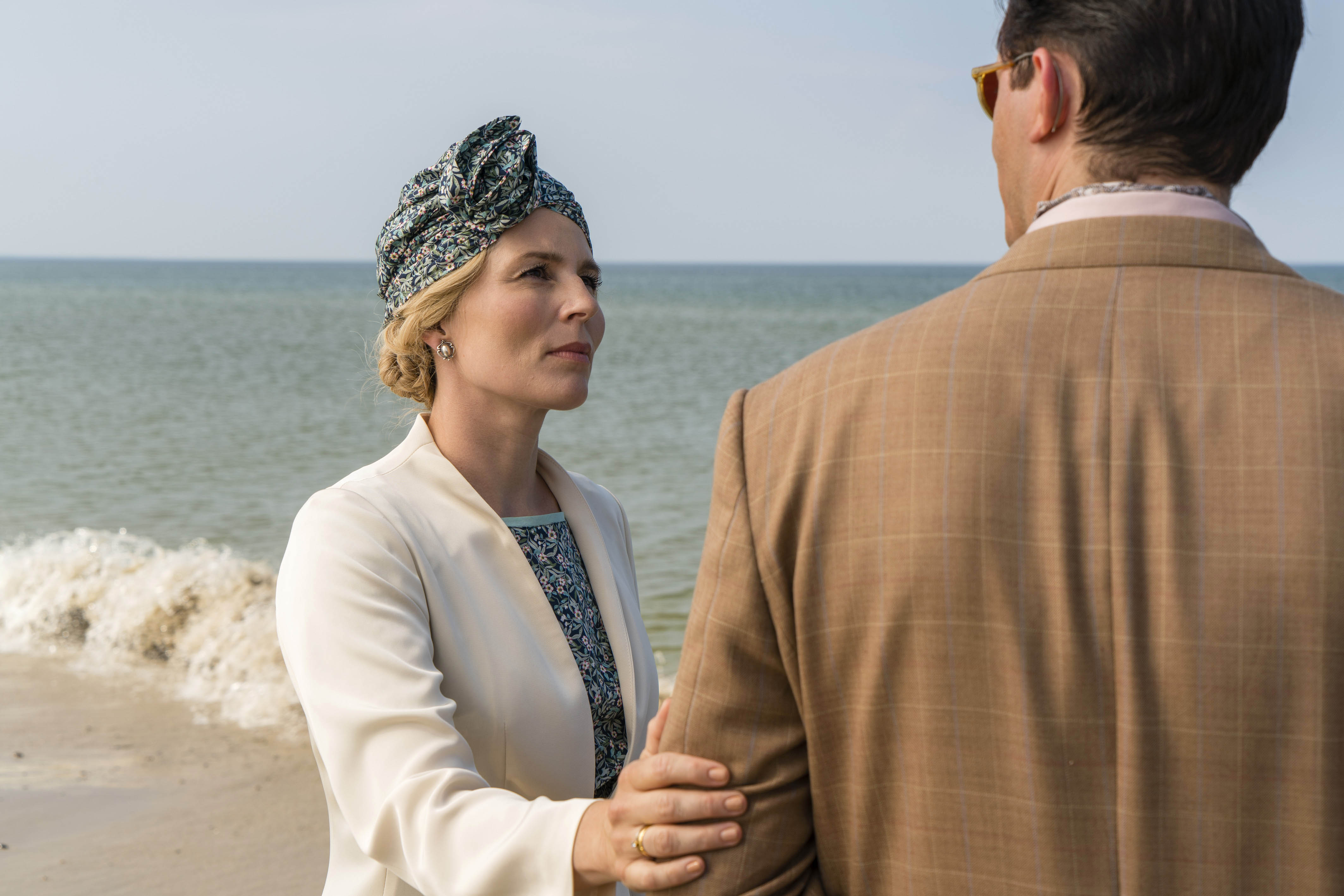 Sjovt billede fra optagelserne: Cecilie Stenspil afslører snyd i ...