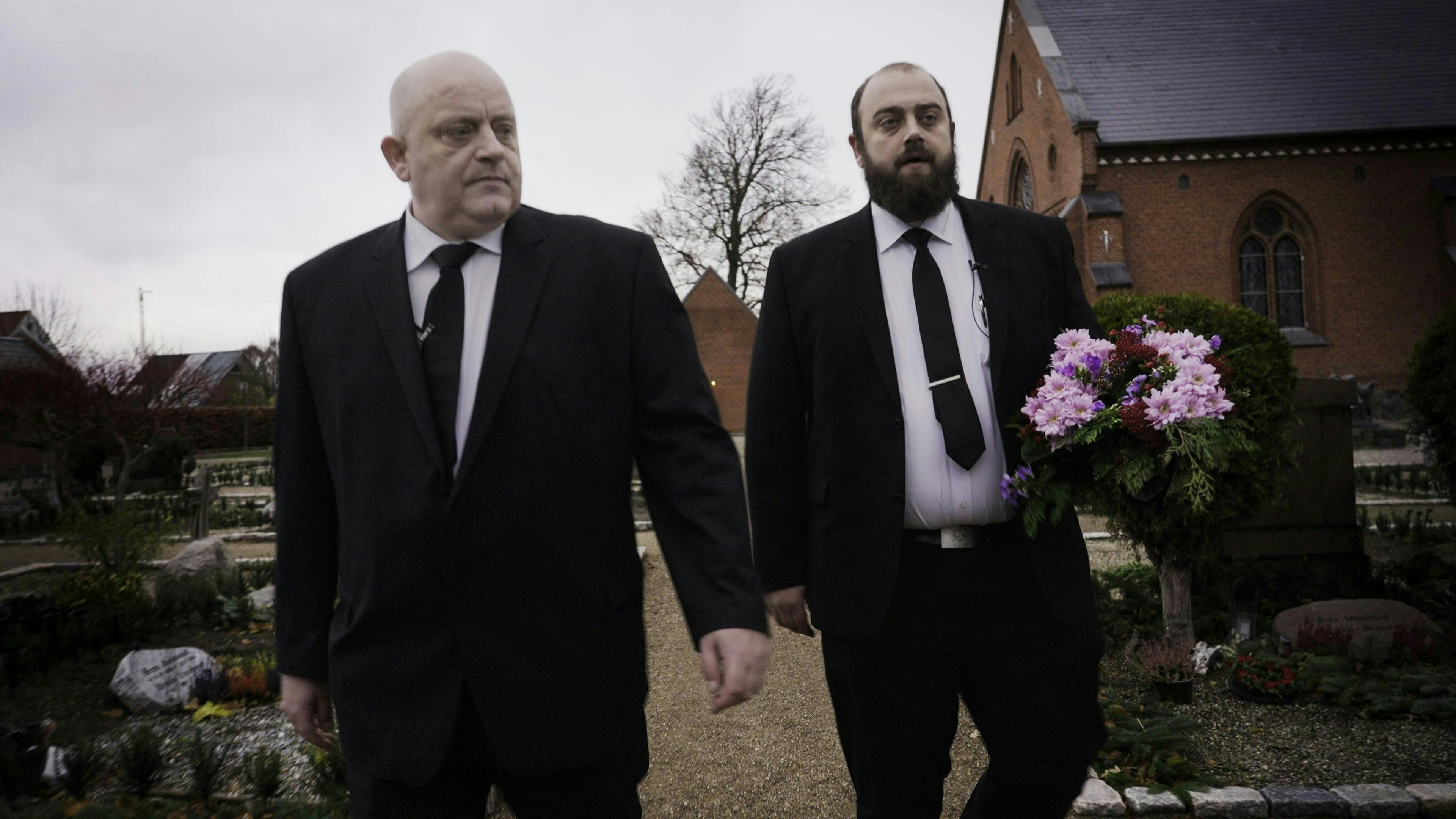 Bedemanden fra To kolde fra kassen har lagt sit liv helt om: Simon ...