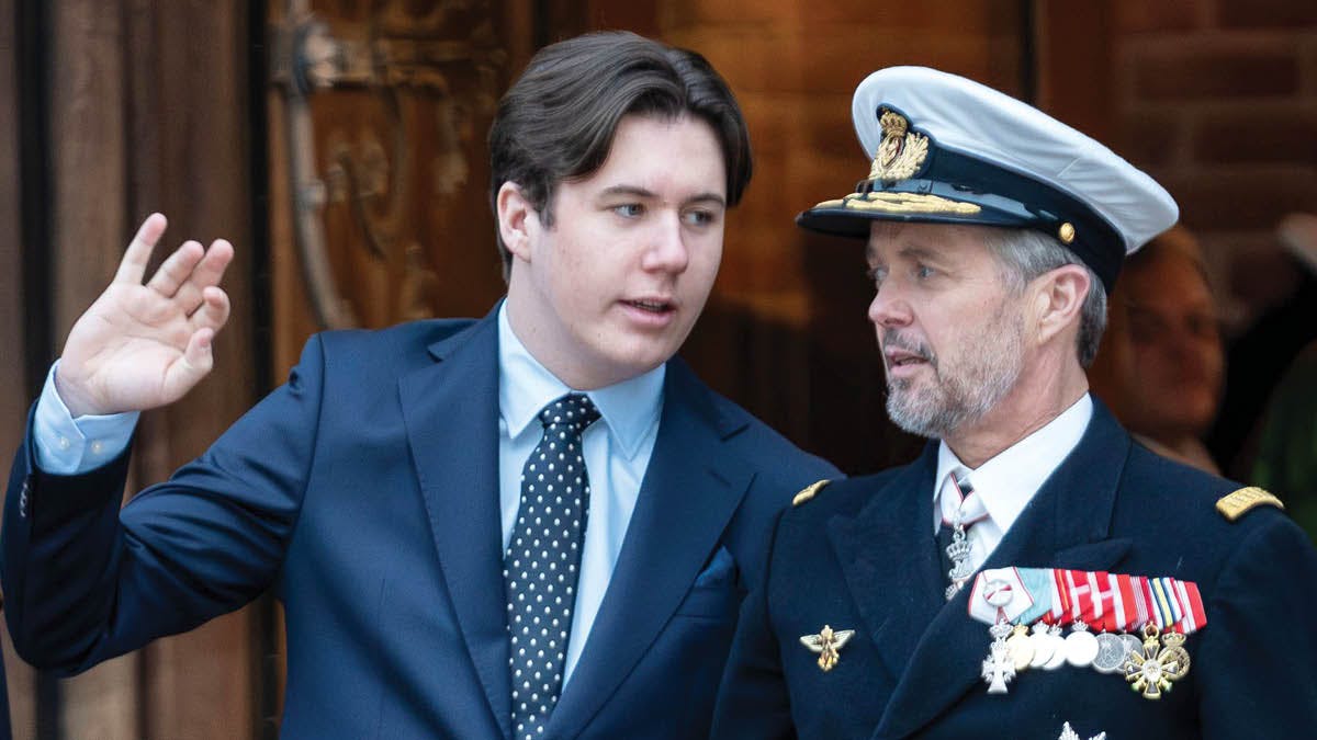 Mon ikke kong Frederik har haft en finger med i spillet, da Christian ...