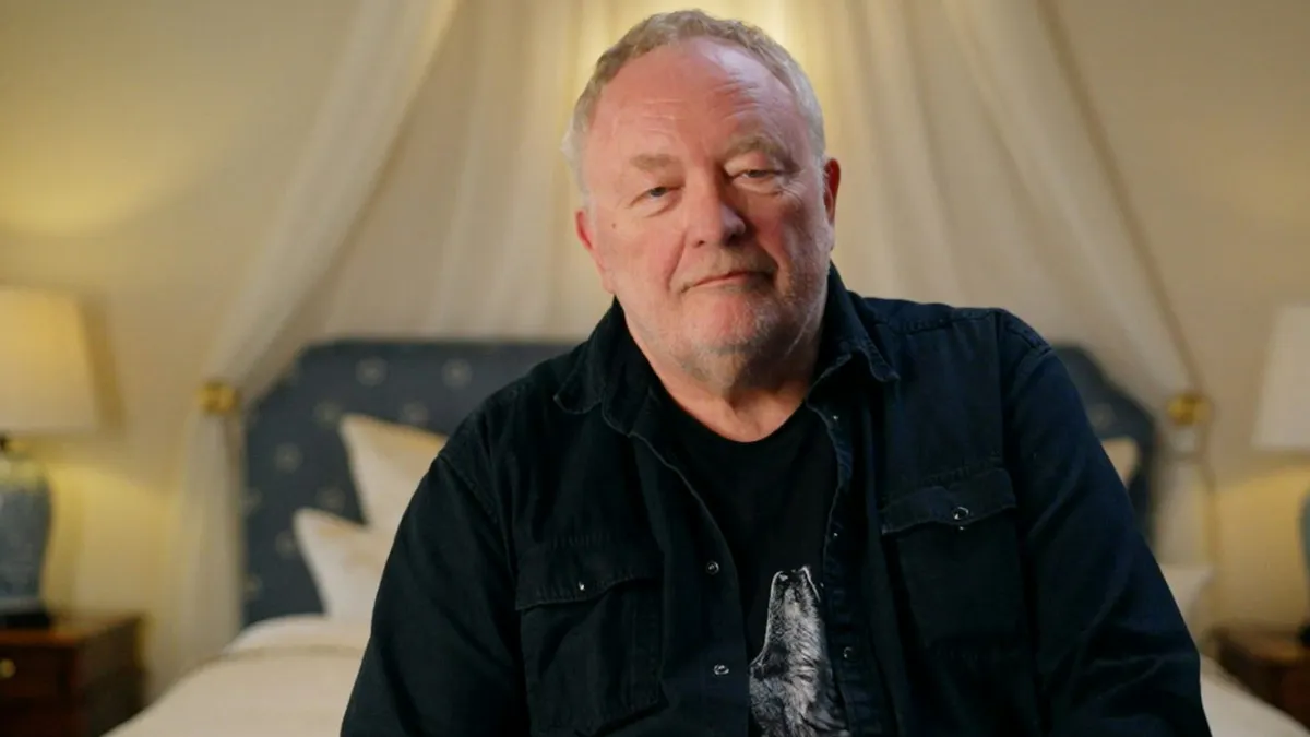 Bjarne Henriksen er helt sin egen i Forræder: Her er årsagen | BILLED ...