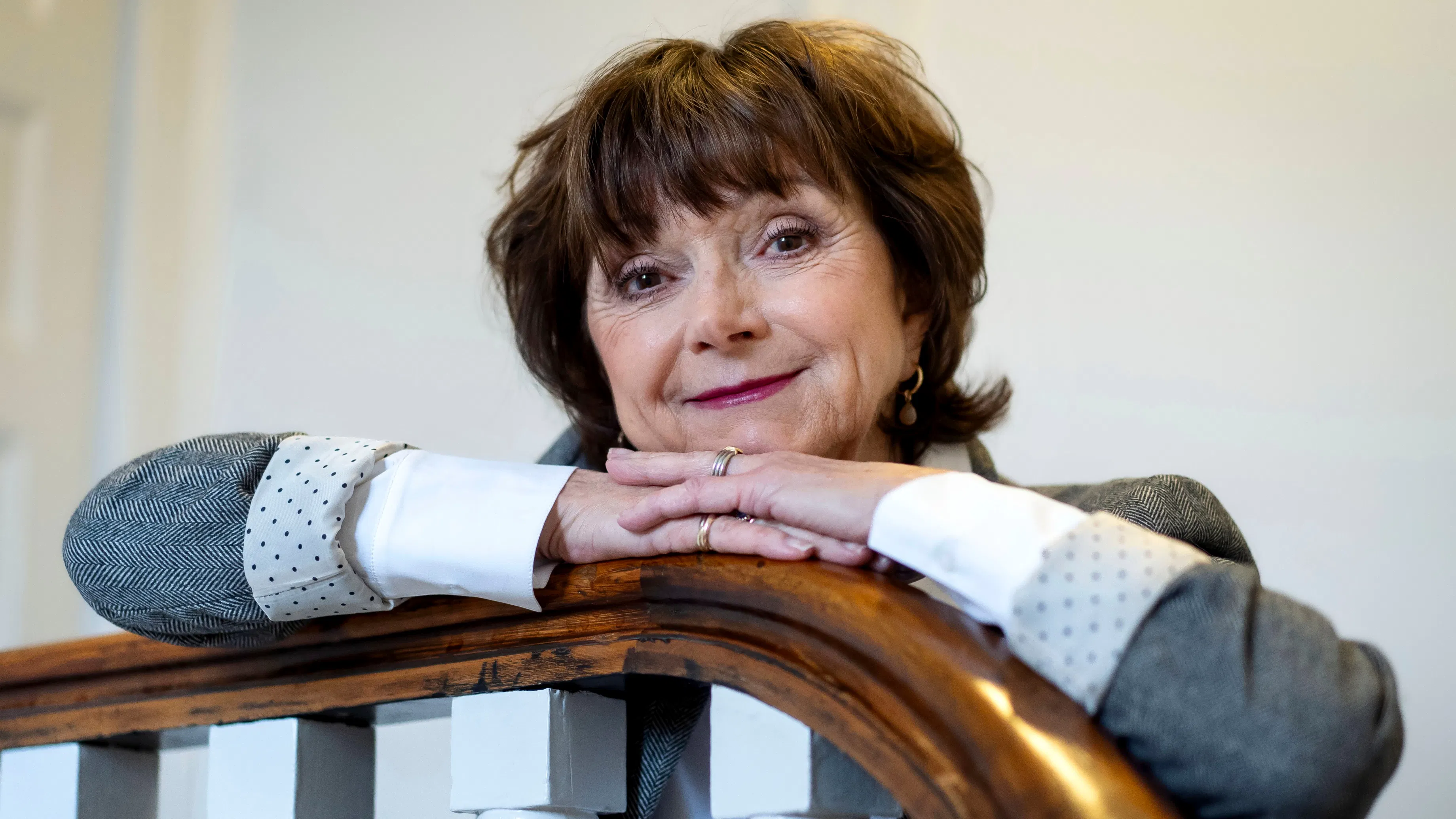 Aldersforskellen er stor: Sådan takler Sonja Oppenhagen den udfordring ...