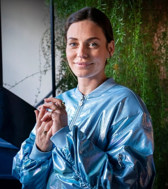 Sarah Grünewald kaster sig ud i noget helt nyt: Det føles lidt akavet ...