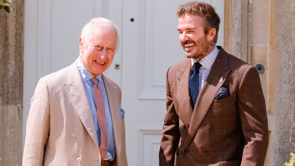Røber grinagtig detalje: David Beckham mødte kong Charles hjemme i ...