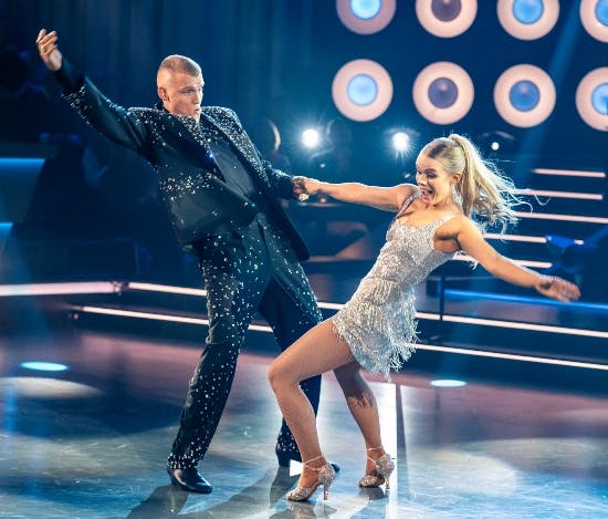 Lykkelig Asta Björk nyder sommeren med sin elskede | BILLED-BLADET