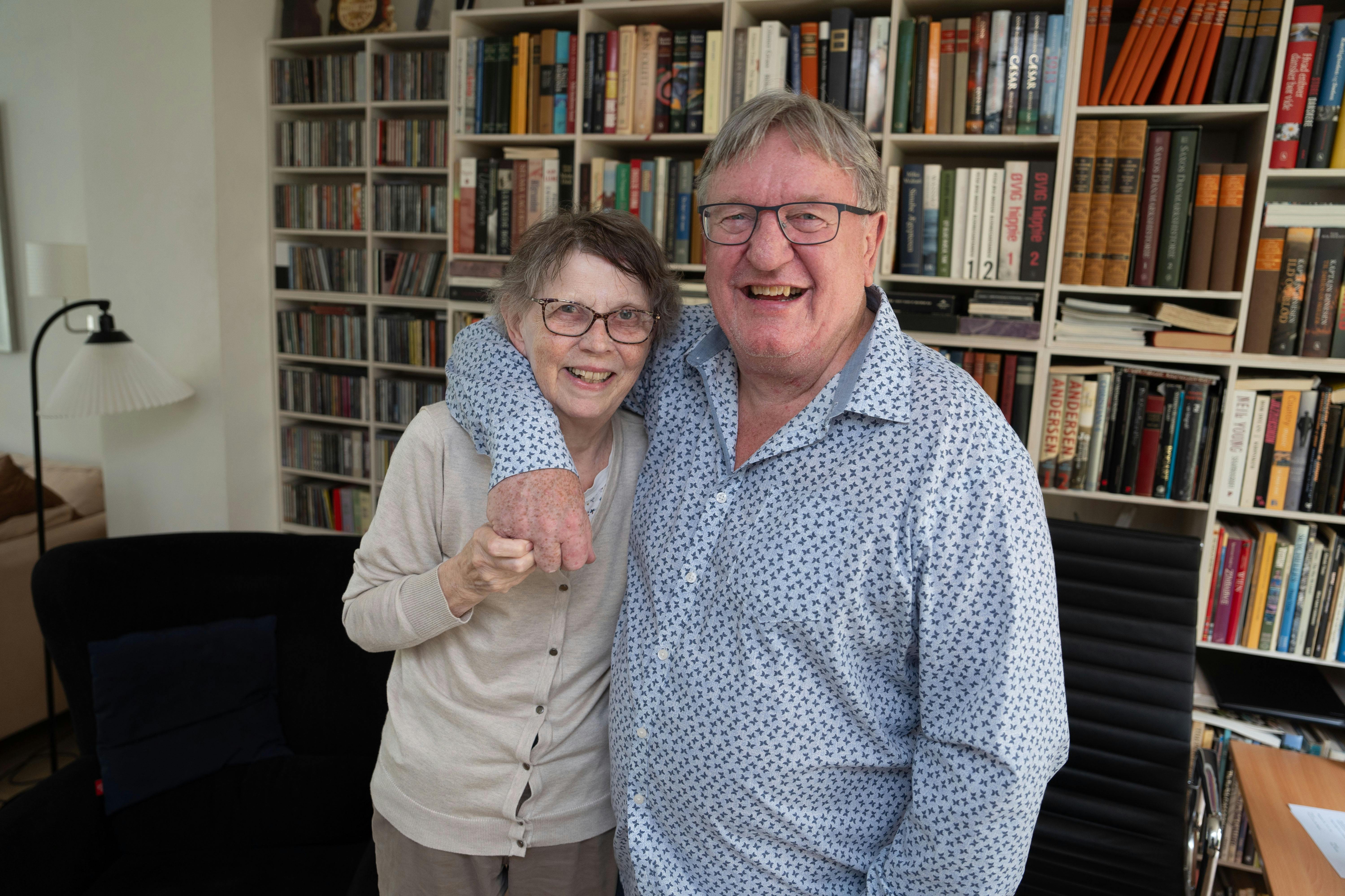 Hans Otto Bisgaard får stor ros af hustruen efter hendes sygdomsforløb: Det er ikke for ...