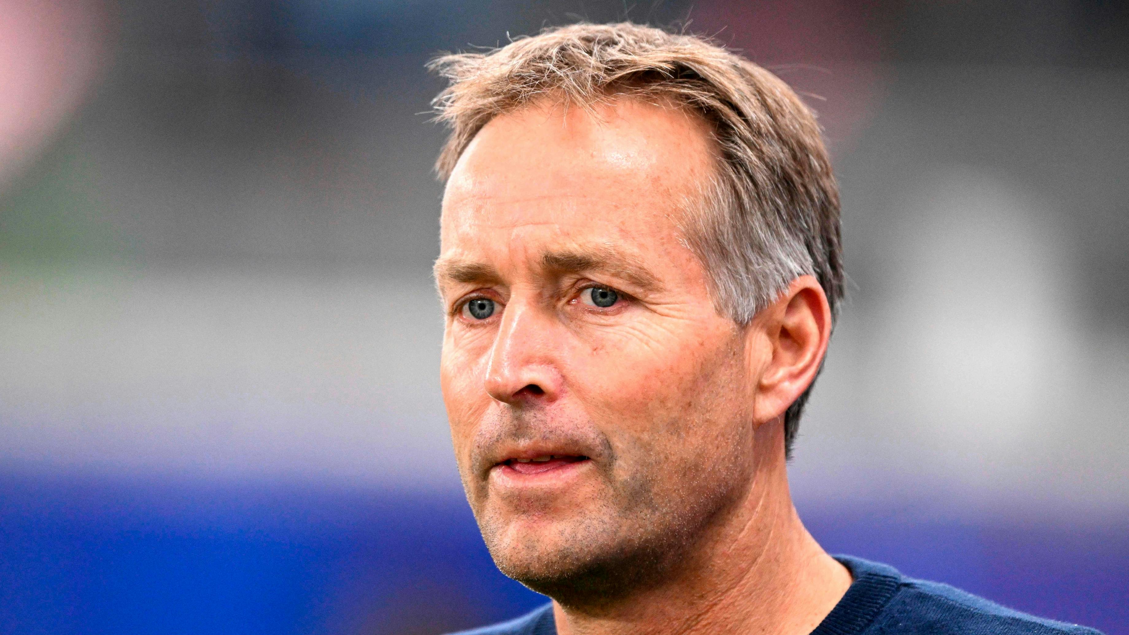 Rørende øjeblik: Datteren fik kindkys af Kasper Hjulmand efter kampen ...