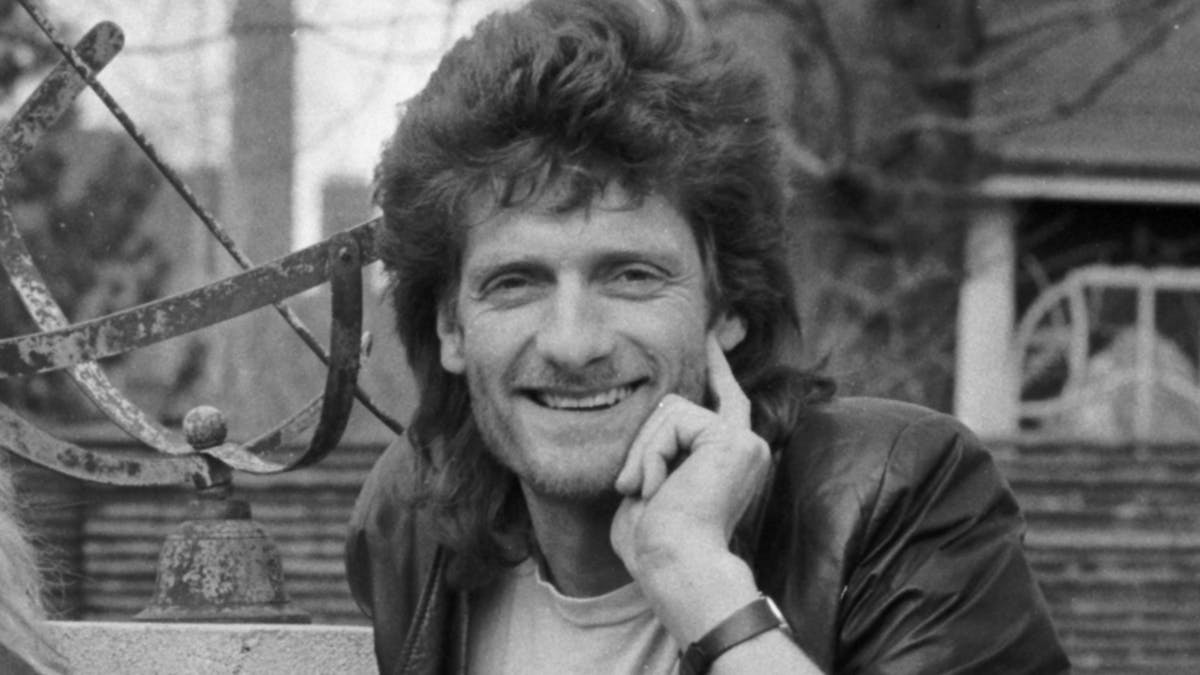 Denne Badehotellet-stjerne spiller Ivan Pedersen i ny Tommy Seebach ...