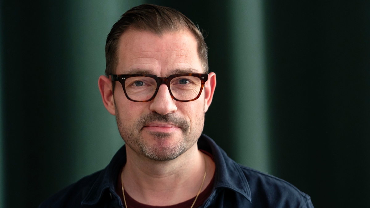 TV 2 afslører: Adam Duvå Hall er vært på helt nyt underholdningsprogram ...