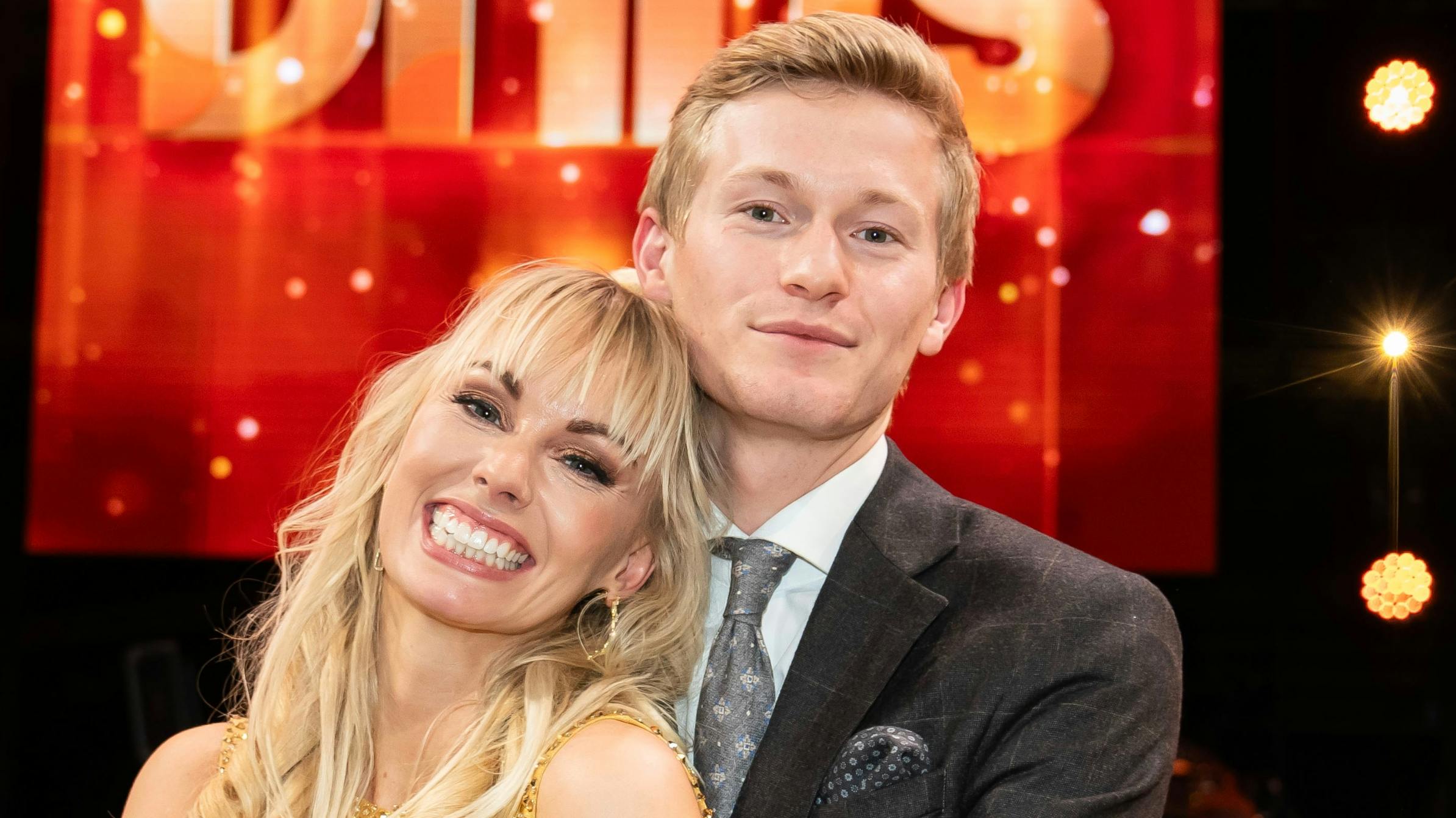 Se videoen: Jenna og Albert August Harson på skøn bryllupsrejse ...