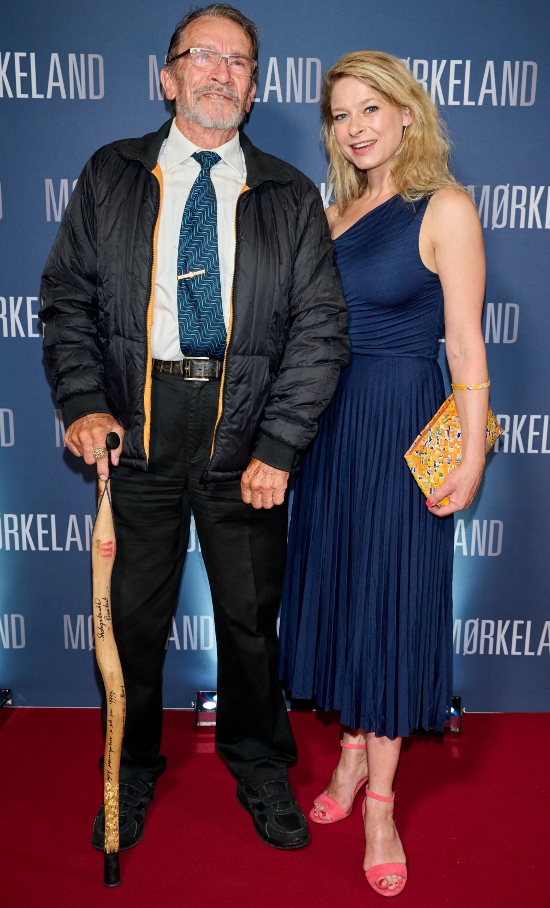 Genkender du ham? Badehotellets Mitzi havde sin kendte far med på den ...