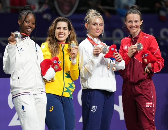 Taekwondo-kæmper Lisa Kjær slutter sin vilde karriere med bronze i ...