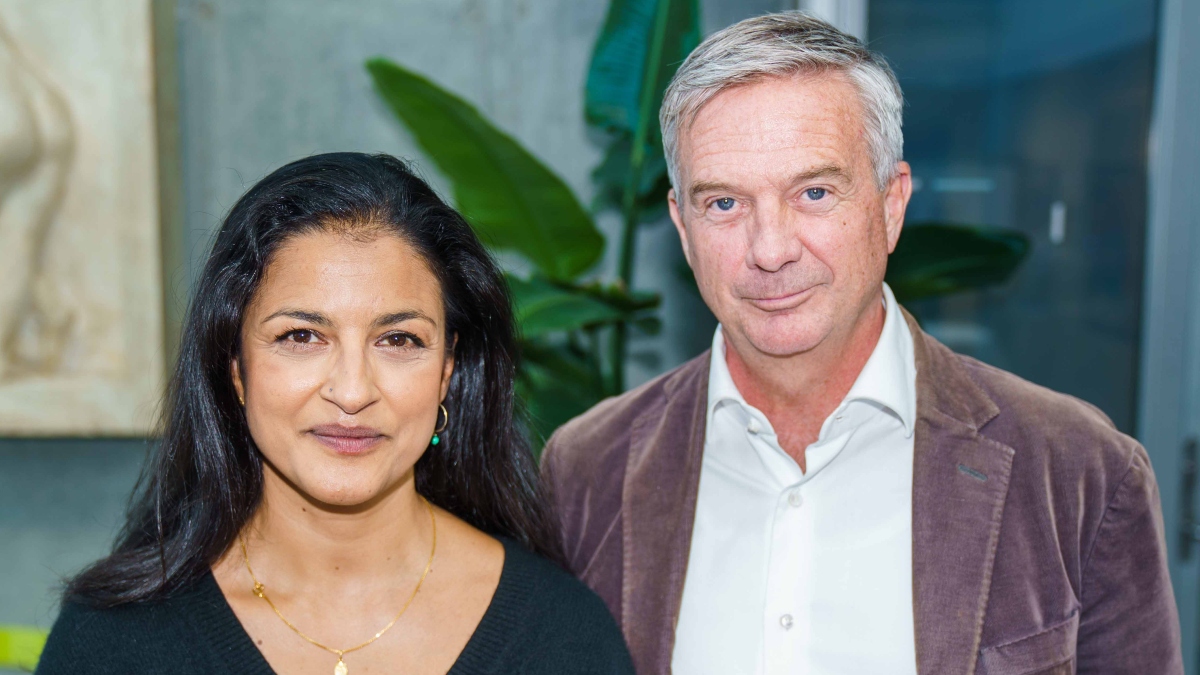 Divya Das er ved at revne af stolthed: Derfor var hendes far pludselig på tv | BILLED-BLADET