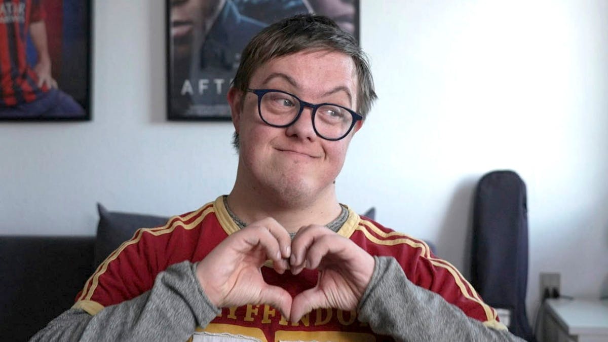 Jeff tog en pause ved Folkemødet: Pludselig dukkede dansk tv-stjerne op ...