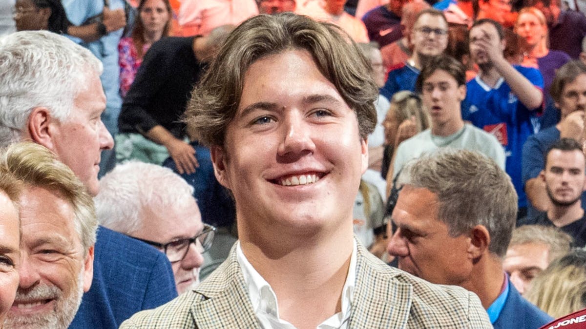 Sådan fejres 19-års dagen: Se det nye billede af kronprins Christian ...