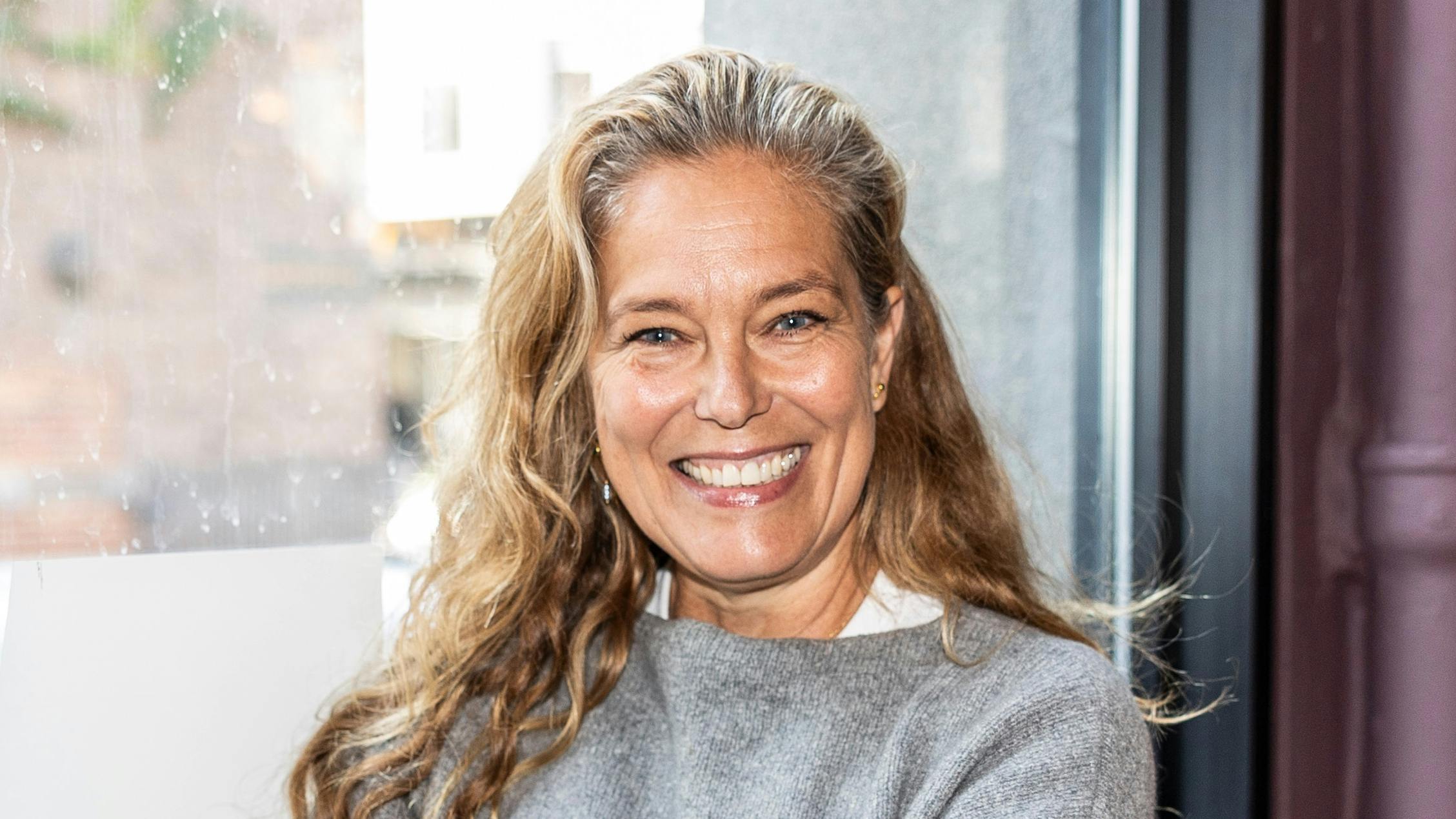 Sødeste video: Renée Toft Simonsen på danseferie med børn og børnebørn ...