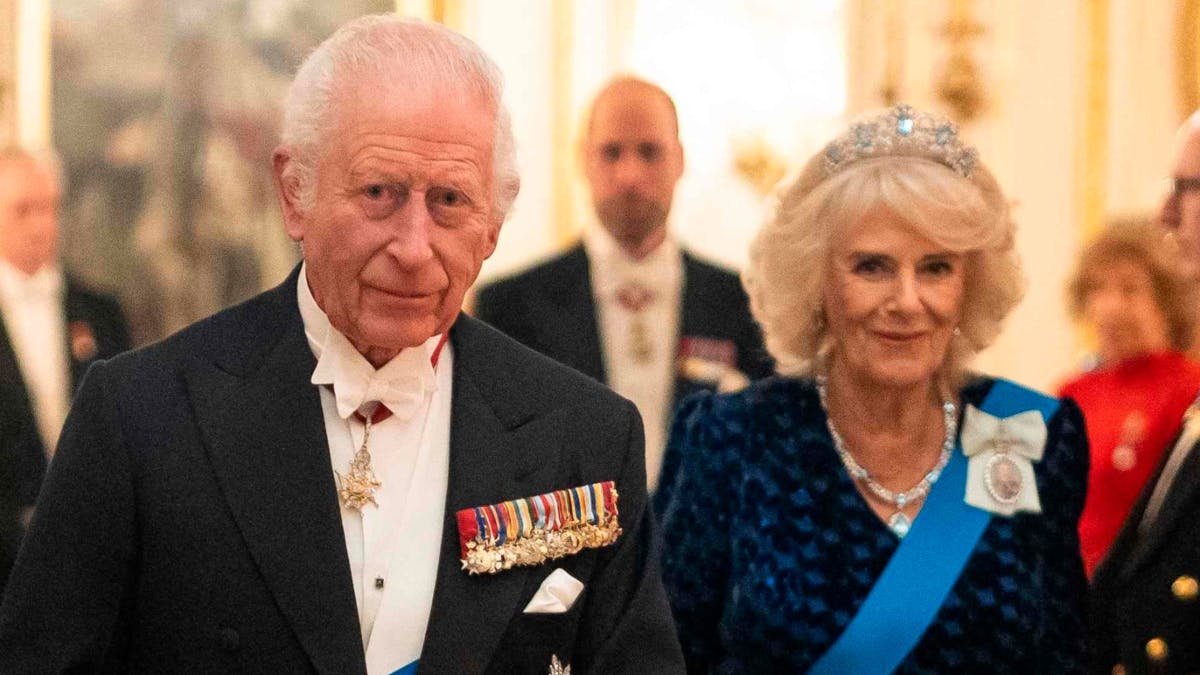 Fornem fest på slottet: Se billederne fra kong Charles’ gallaaften på ...