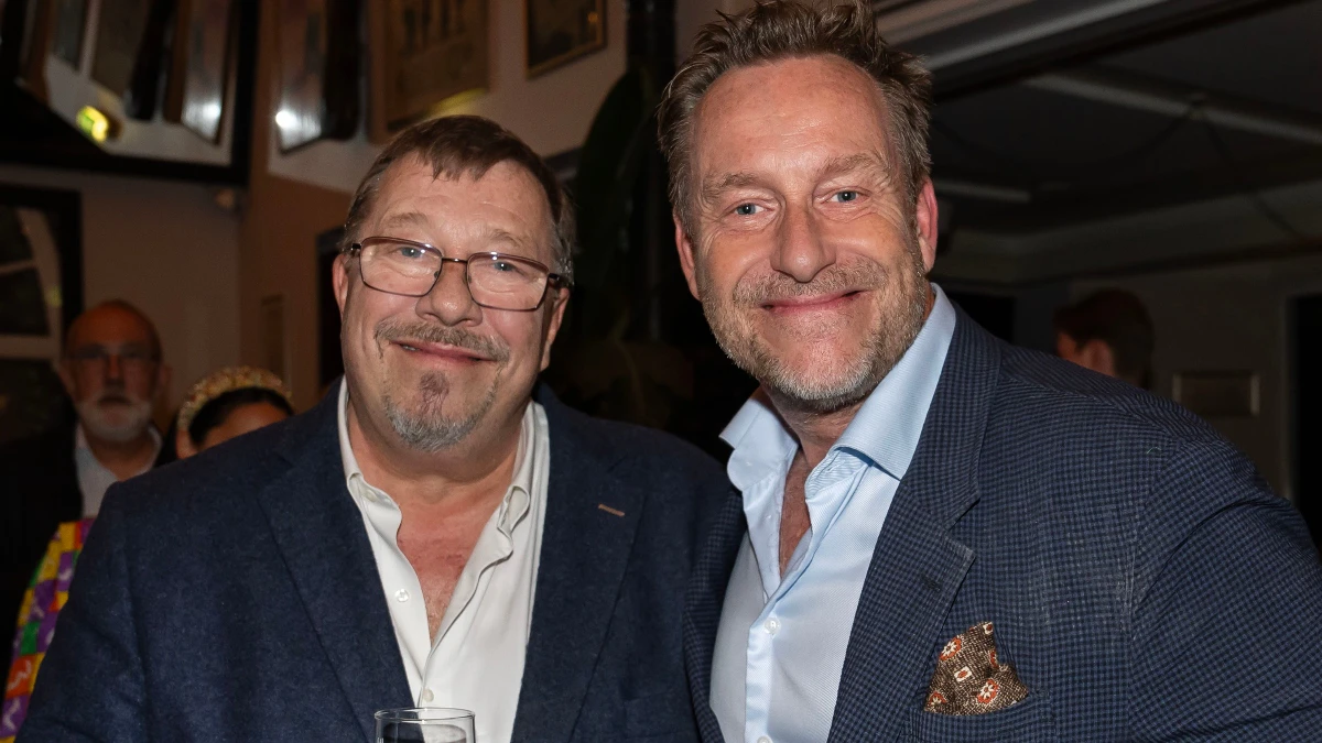 James og Adam Price genskaber deres kendte grandonkel – men på tv går ...