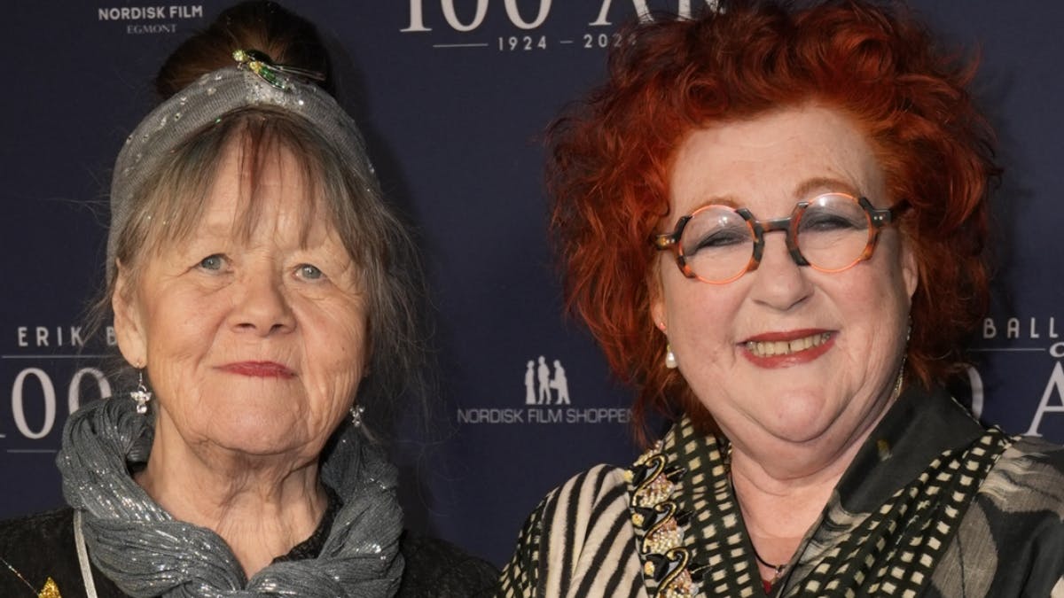 Svært at tage øjnene fra: Daimi og Ragnhild Kaasgaard på rød løber i ...